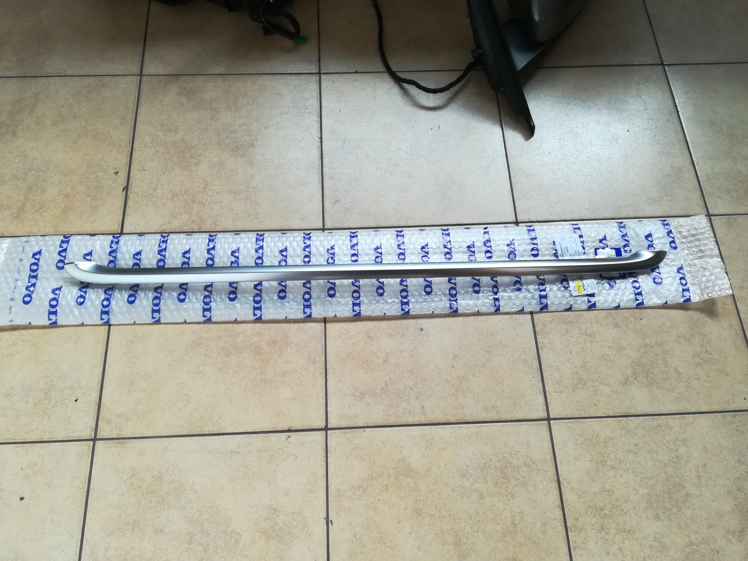 Volvo OE 31323085 listwa maska chrom matowa - porównaj ceny - Allegro.pl