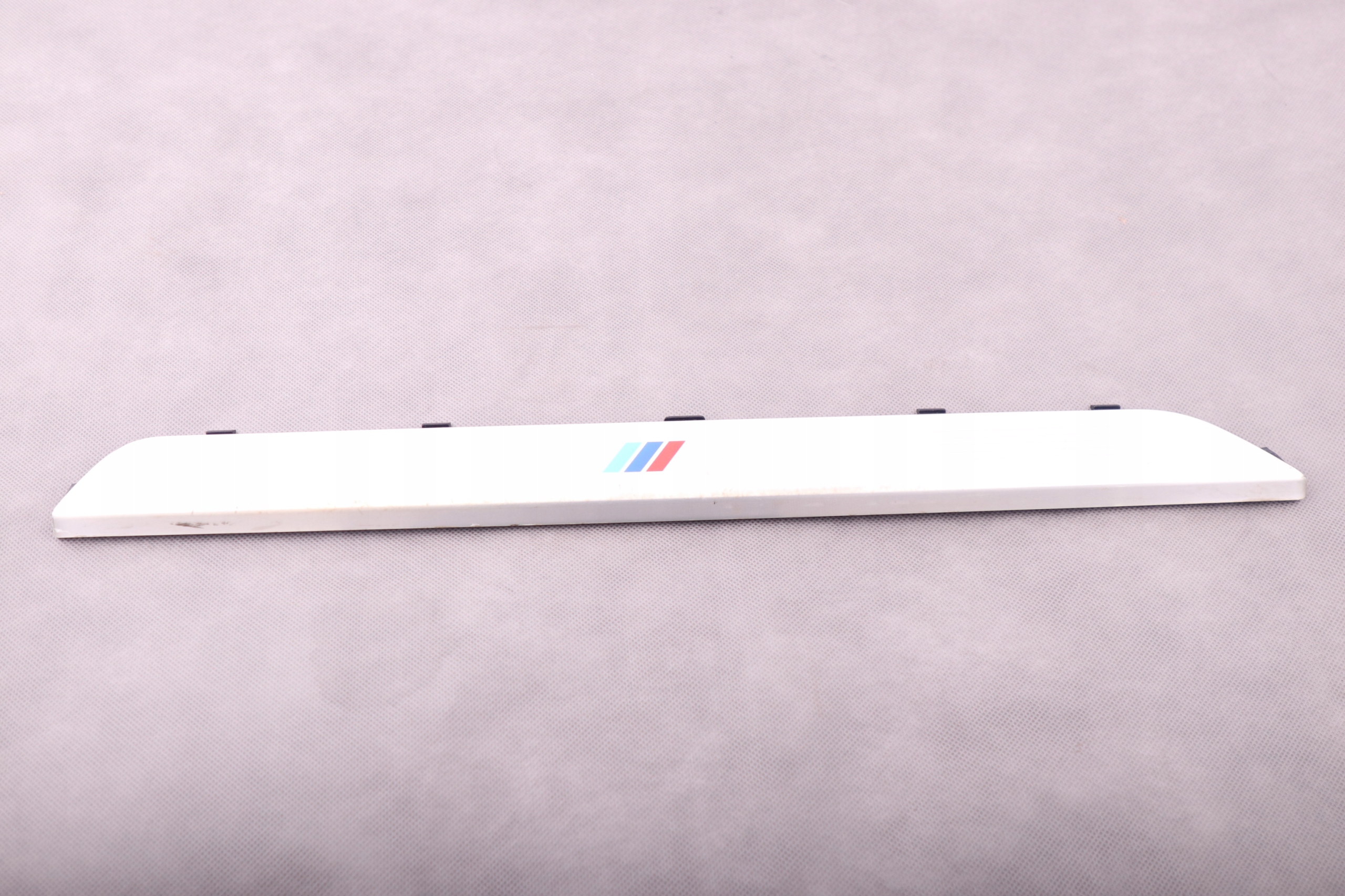 BMW E87 ЛИСТВА ЗАЩИТА ПОРОГА ПРАВАЯ ПЕРЕД M-PAKET Недорого