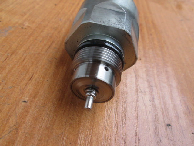 ZAWÓR PALIWA 1.6 TDI 03L130764C 5WS40730 VW SEAT - 7676945280 ...