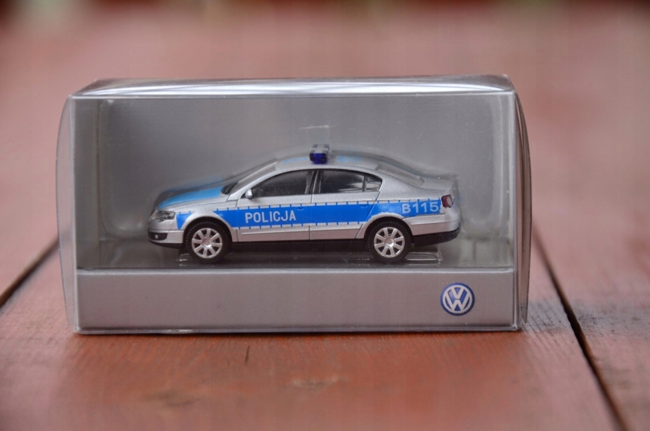 VW Passat B6 Policja Wiking 1:87 - 7584973537 - oficjalne archiwum allegro VW Passat B6 Policja Wiking 1:87 - 7584973537 - oficjalne archiwum allegro