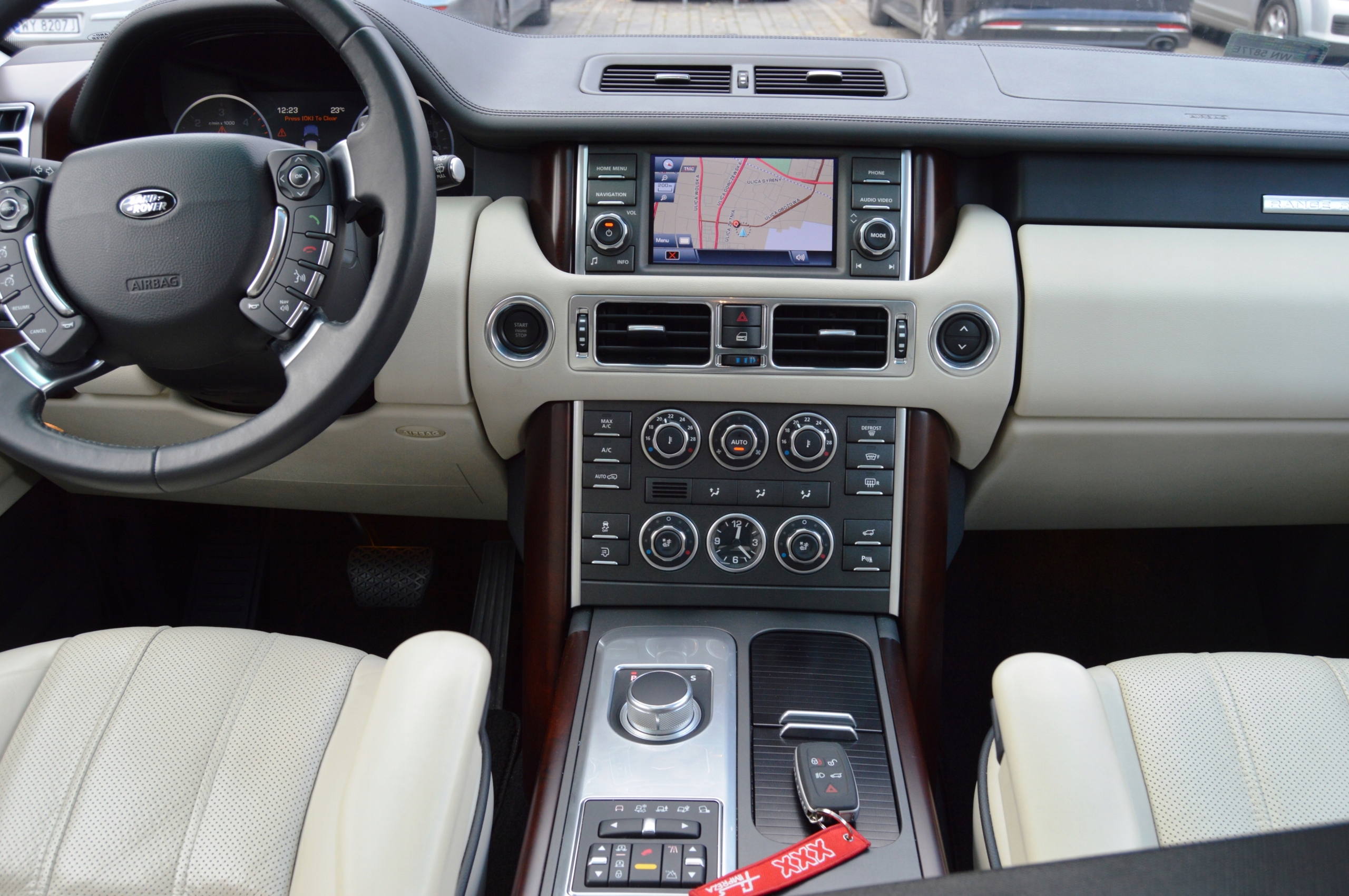 Land Rover Range Rover RANGE ROVER 4,4 D VOGUE - 7597951503 - oficjalne ...