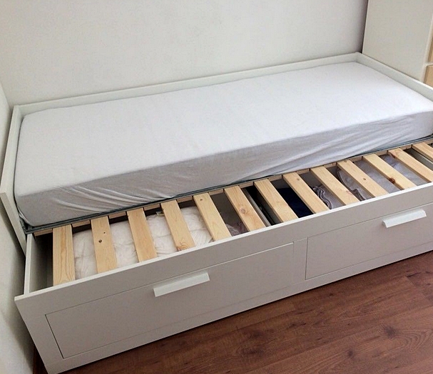 Łóżko Leżanka BRIMNES Ikea białe szuflady wysuwane - 7488272186 ...