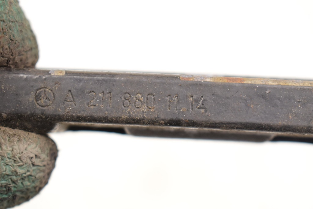 MERCEDES W211 ŚLIZG MOCOWANIE ZDERZAKA A2118801114 - 7090465798 ...