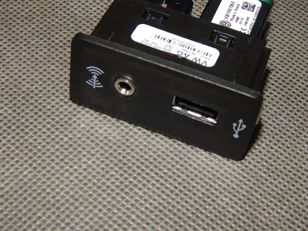 VW PASSAT B8 WEJŚCIE PORT USB AUX 5Q0035724 - 6969817067 - oficjalne ...