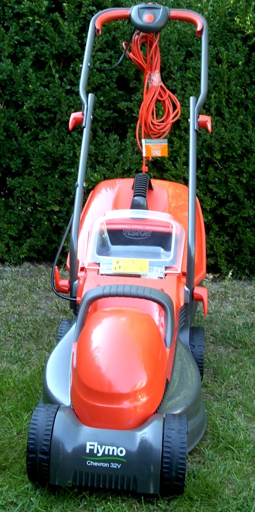 KOSIARKA ELEKTRYCZNA FLYMO CHEVRON 1200W HUSQVARNA - 7491478578 ...