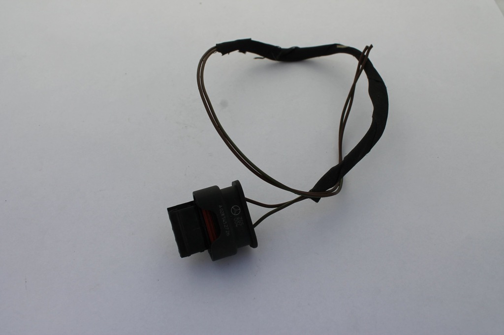 MERCEDES KOSTKA WTYCZKA A0285452726 PRZEWÓD - 6885910057 - oficjalne ...