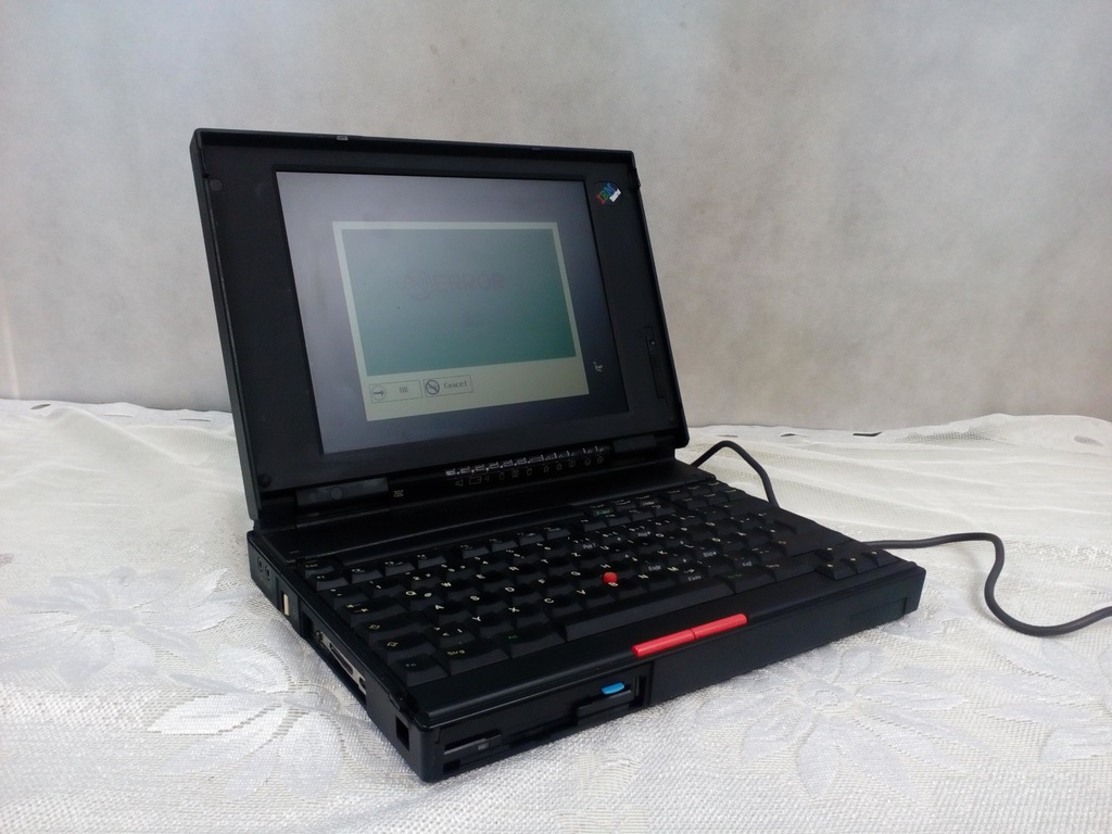 IBM ThinkPad 755c + zasilacz, ZOBACZ !!! - 7241980003 - oficjalne ...